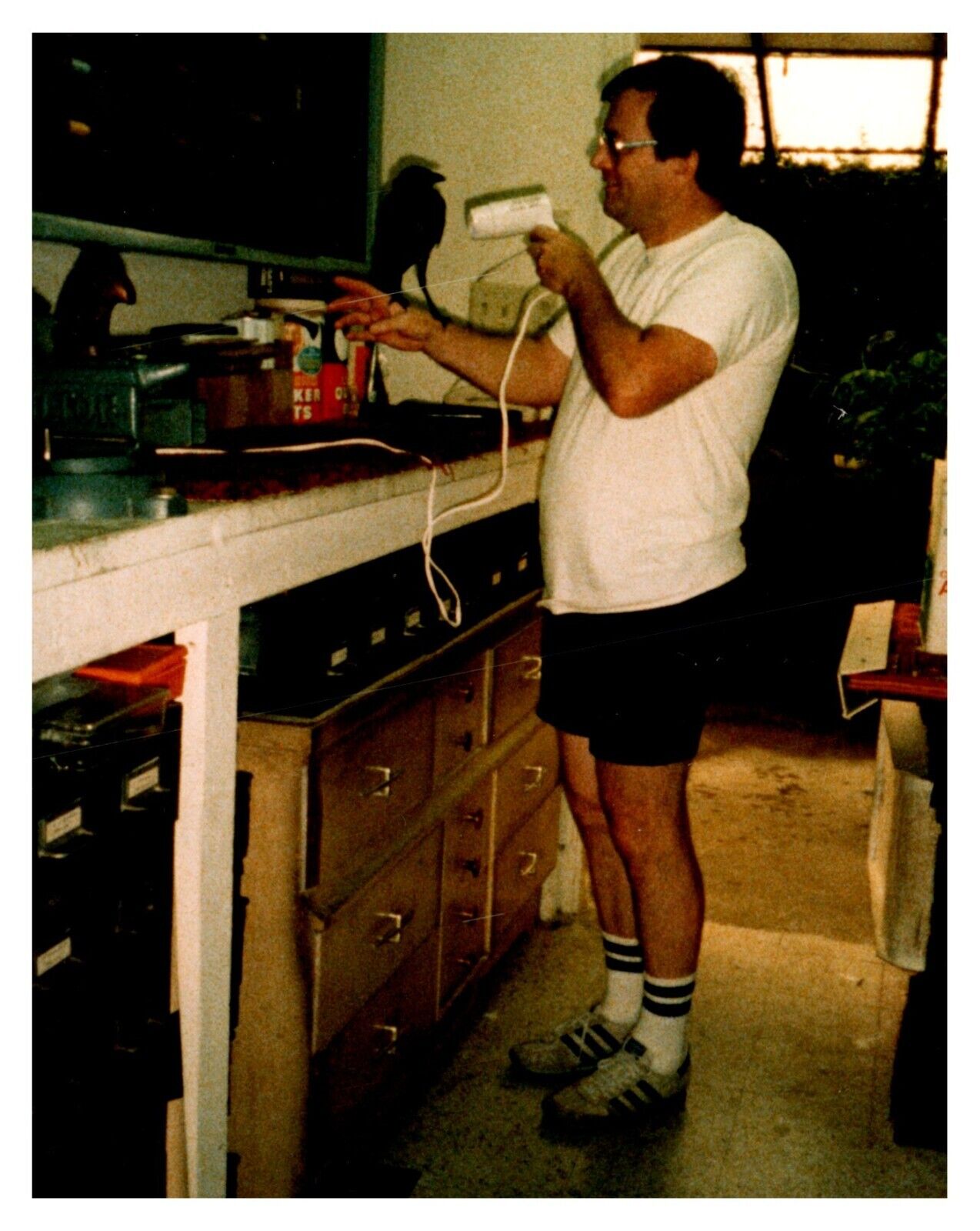 1980s Man Blowdrying Oatmeal Weird ODD Vintage Photo – techrewinds