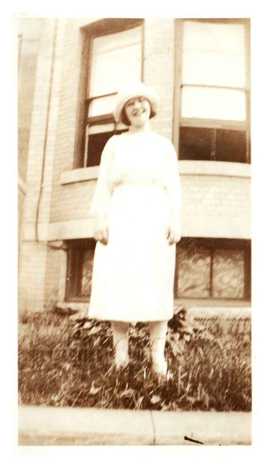 1940s American Flapper Girl Hat Vintage Photo Snapshot California ...